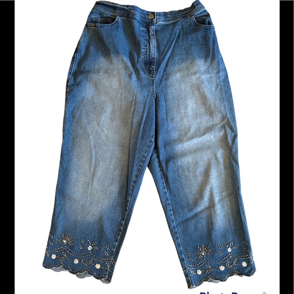 Quacker Factory | Jeans | Quacker Factory Capri Scalloped Embroidered ...